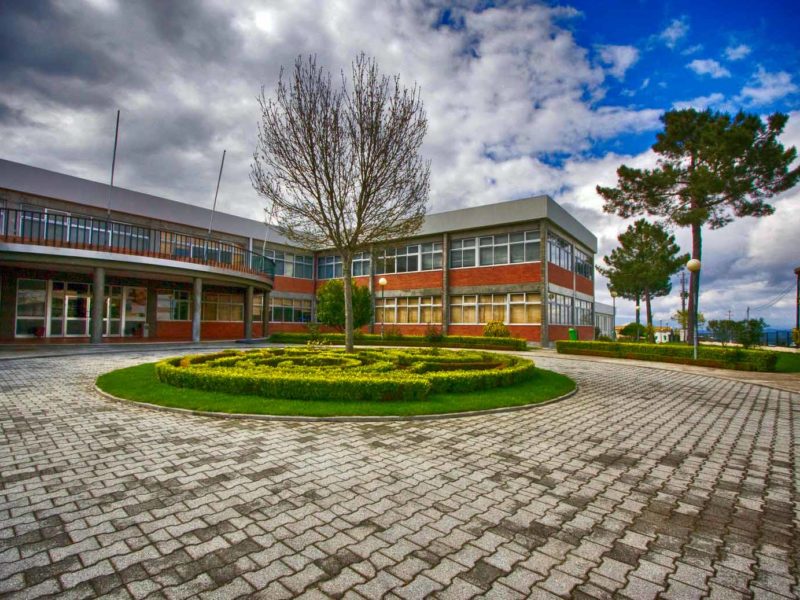 Rua Direita ≡ Clínica no campus do Instituto Piaget reabriu esta sexta ...