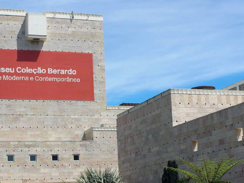 Rua Direita ≡ Extinta a Fundação de Arte Moderna e Contemporânea ...